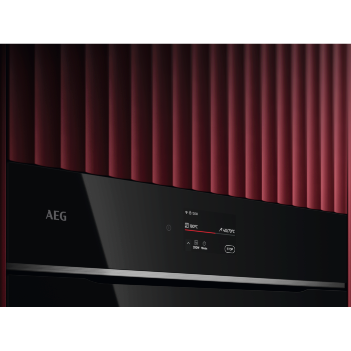 8000 MealAssist Kiertoilma/Mikro Compact-uuni | AEG