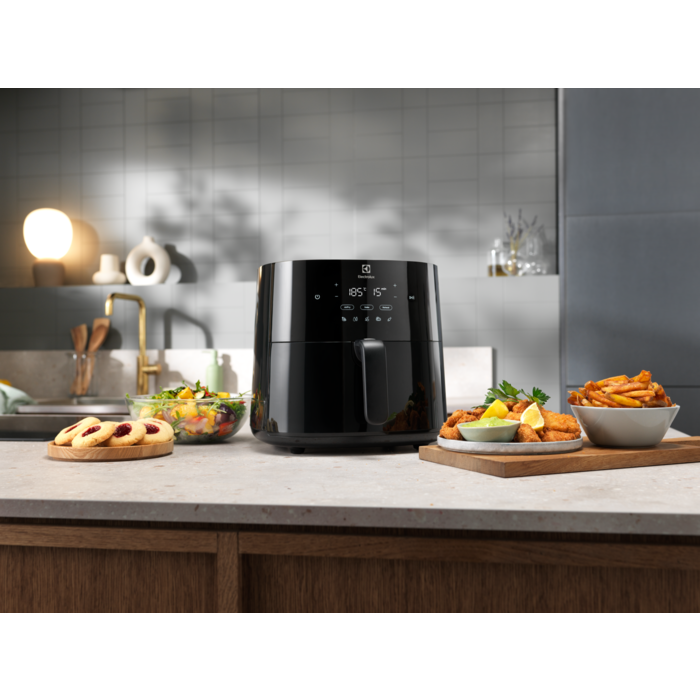 700-sarja Air Fryer Air Fryers | AEG
